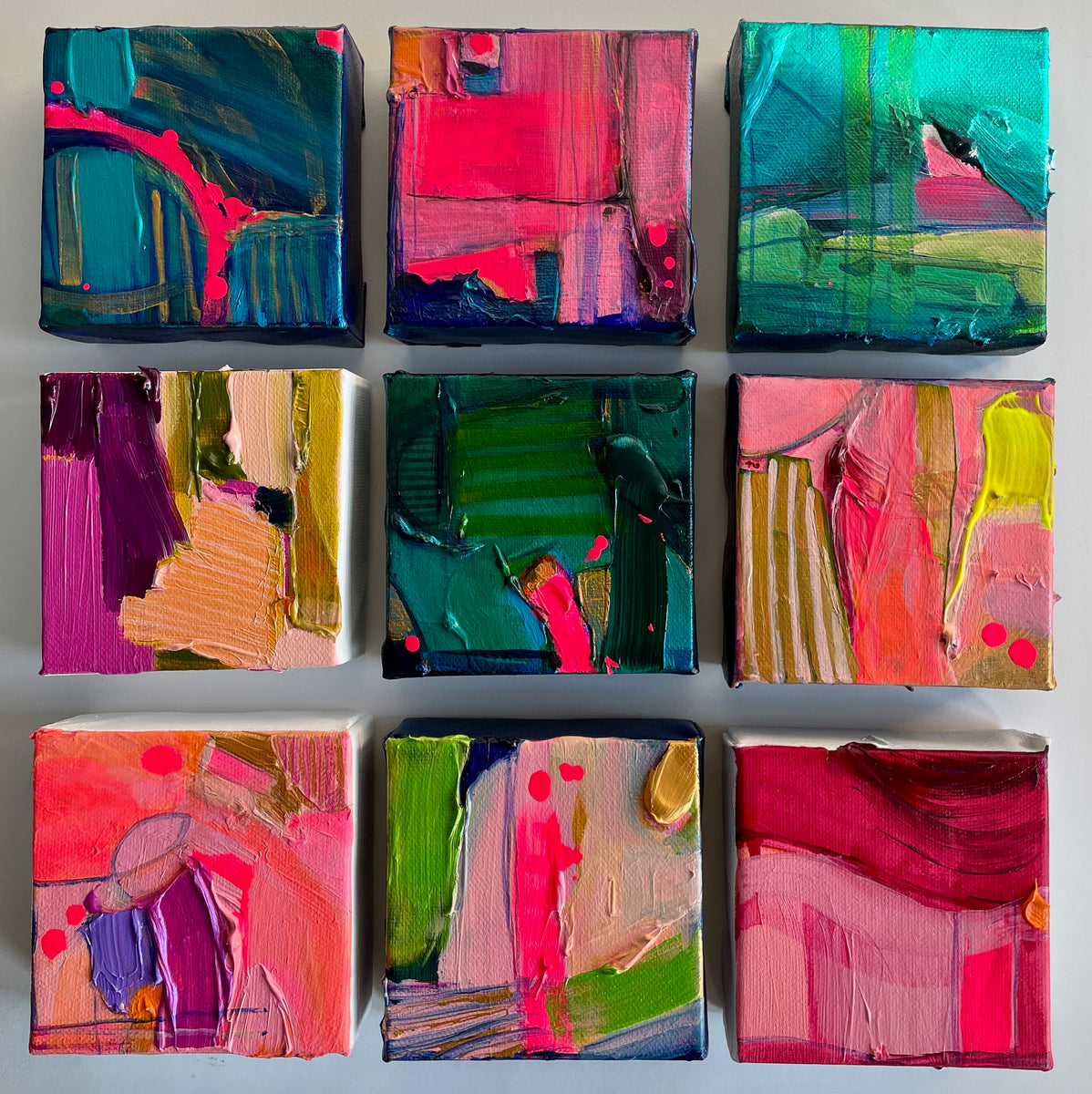 Small & Mini Paintings – Oneoffto25.com